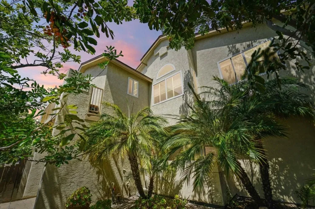 How One HOA Took Control of Their Community and Saved $6000